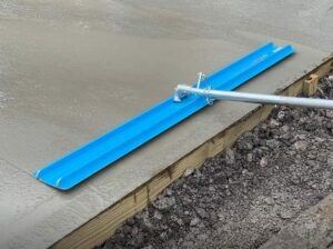 The Best Concrete Bull Float – Top 3 Concrete Bull Floats